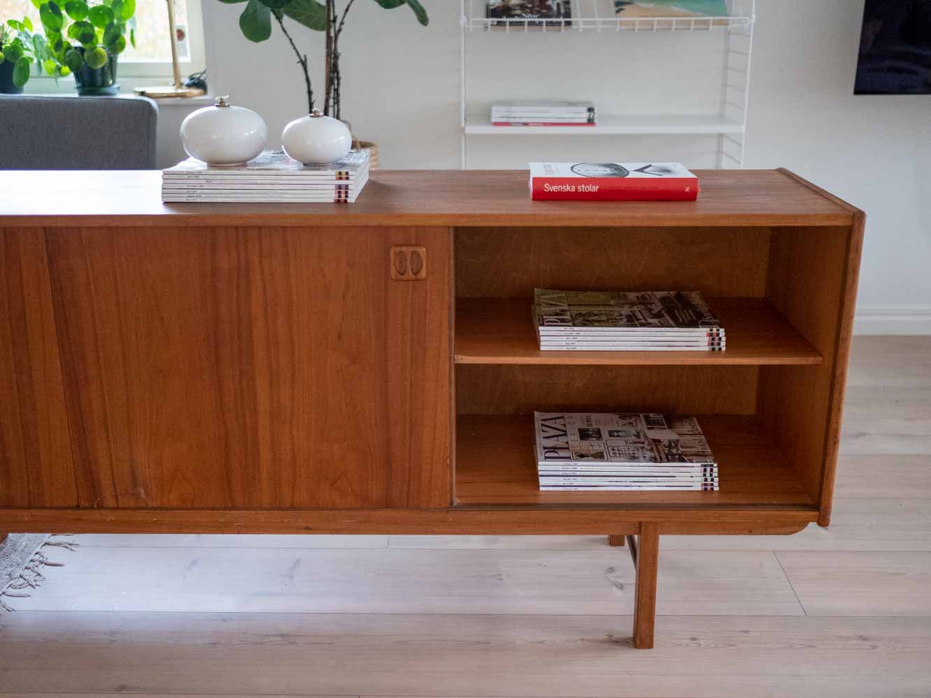 Sideboard i teak — Reprobruket