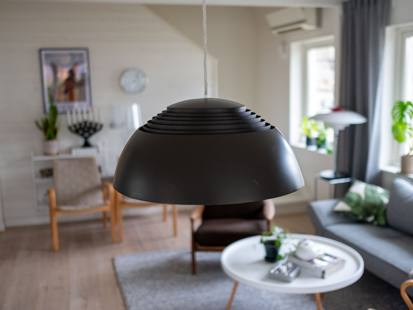 Louis Poulsen AJ Royal pendel — Reprobruket