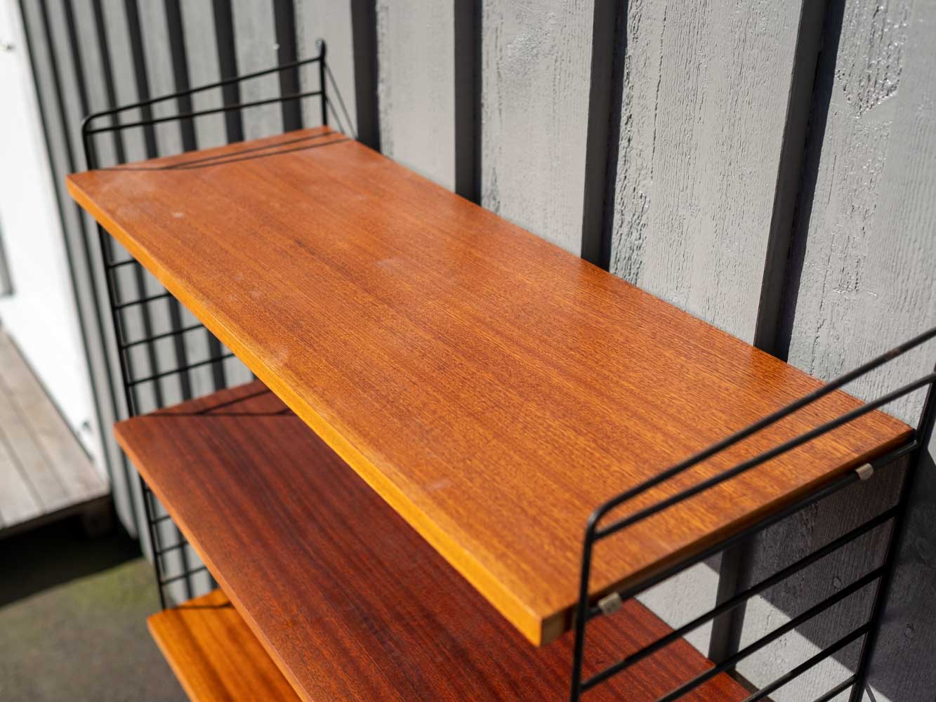 Stringhylla teak — Reprobruket