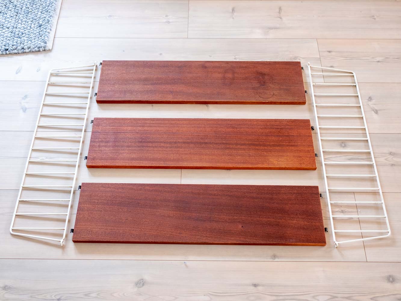 Stringhylla teak — Reprobruket