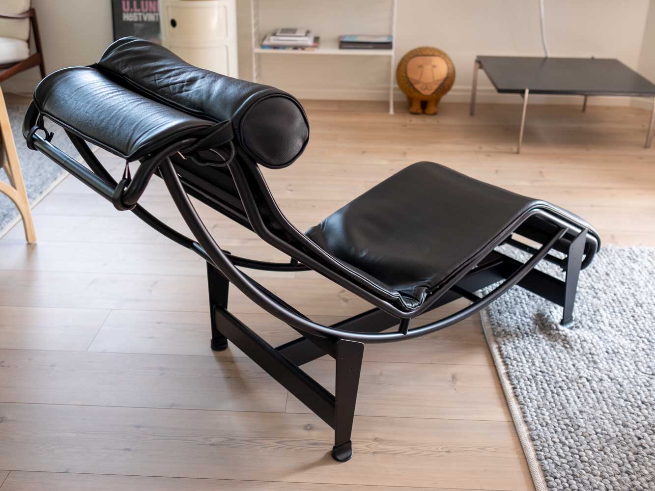 Cassina LC4 — Reprobruket