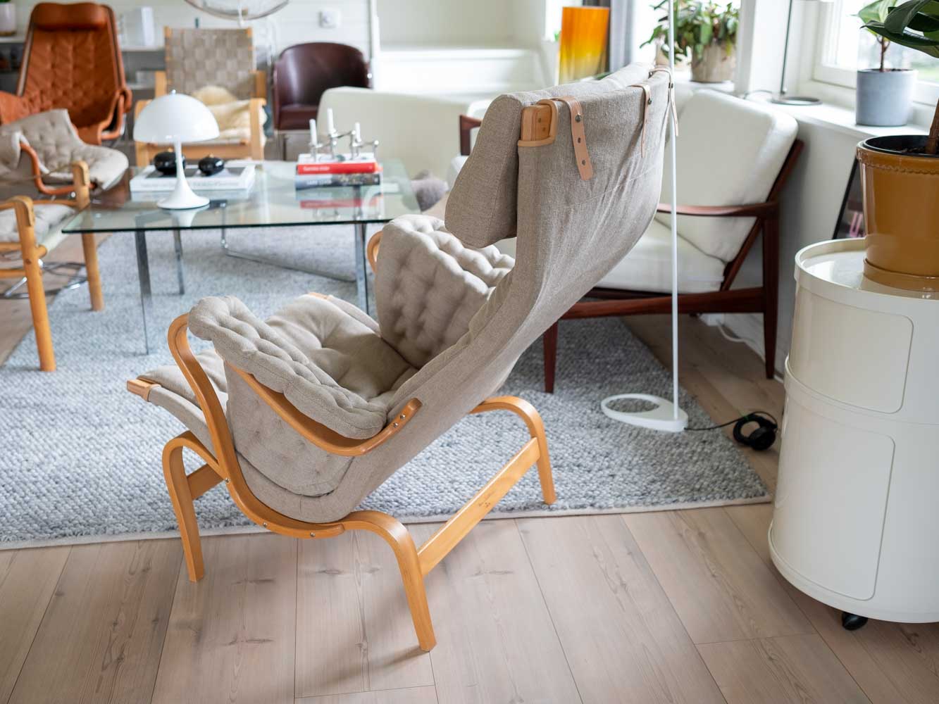 Pernilla 69 Flax 21 Bruno Mathsson — Reprobruket