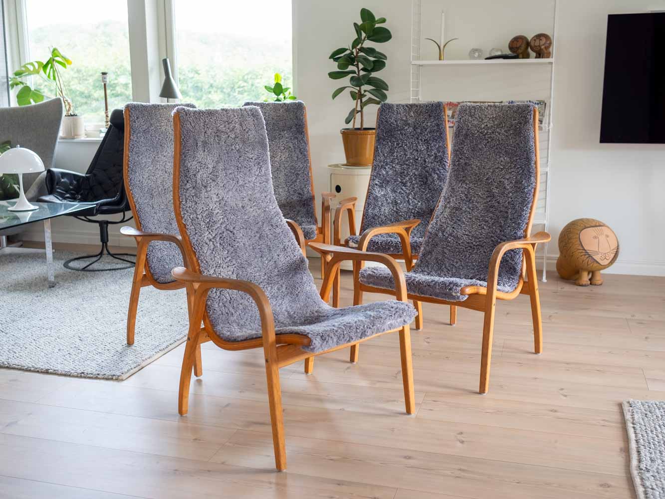 Lamino oljad ek grått fårskinn — Reprobruket